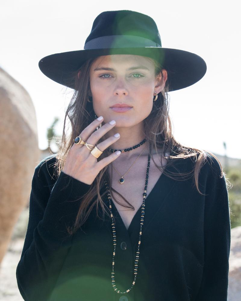 Anna Beck – Stripes Fashion